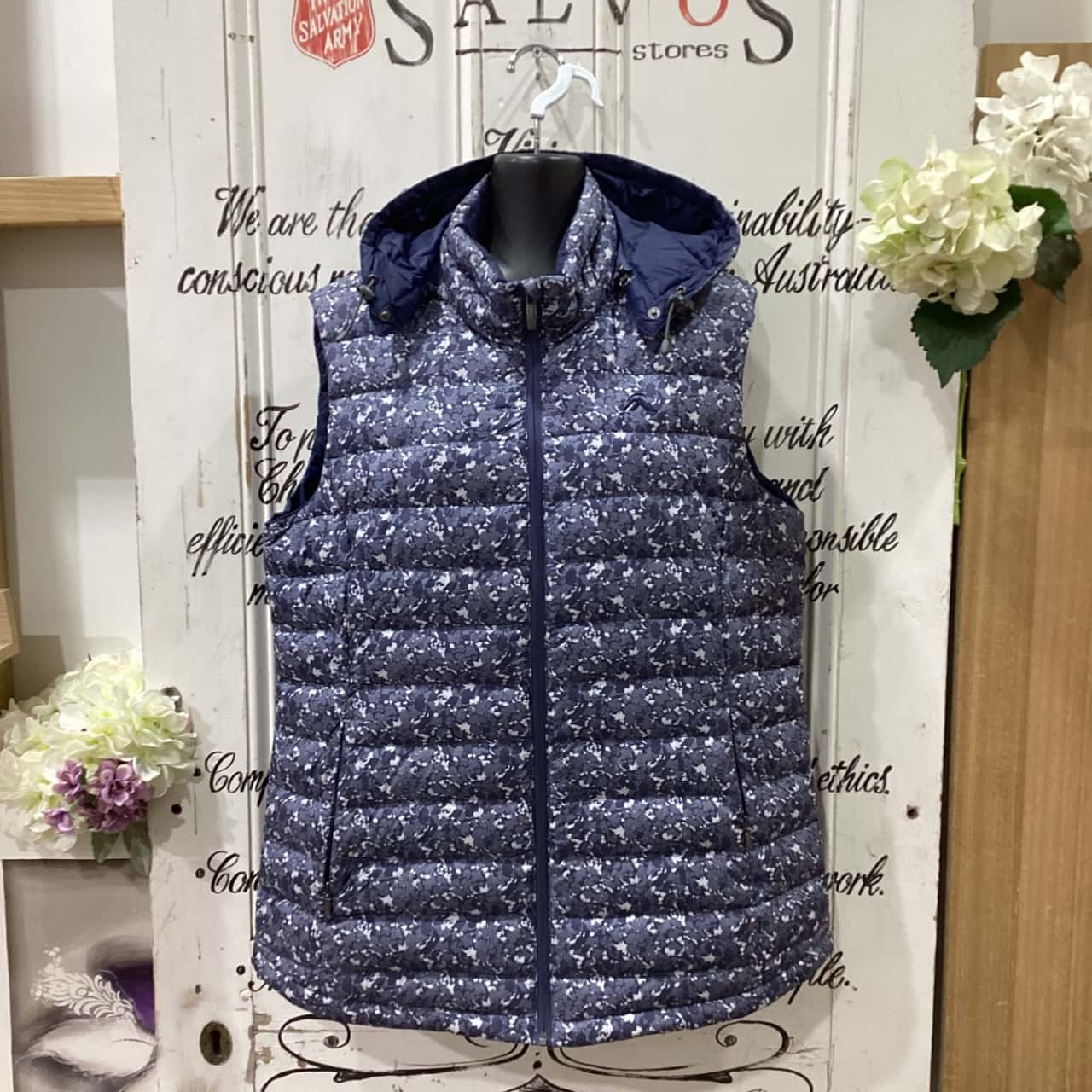 Macpac Brand! NWOT DUCKDOWN FILL 80%, FEATHERS 20%!! HOODED PUFFER VEST ...