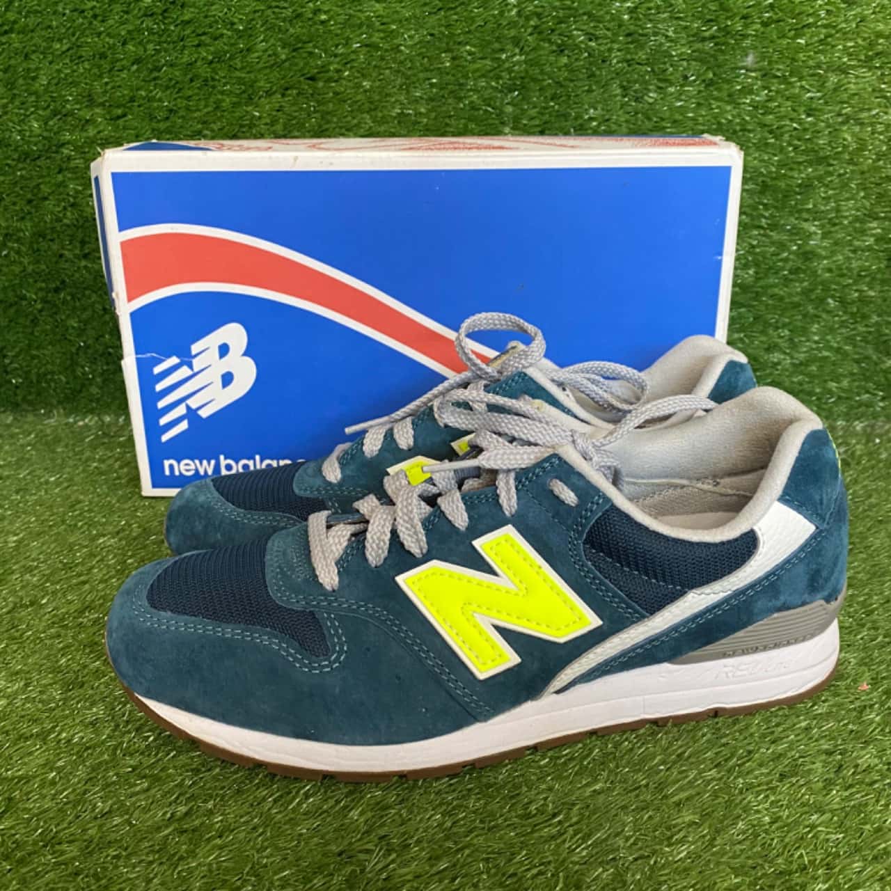 New Balance Runners Size 7 Blue / Green (s)