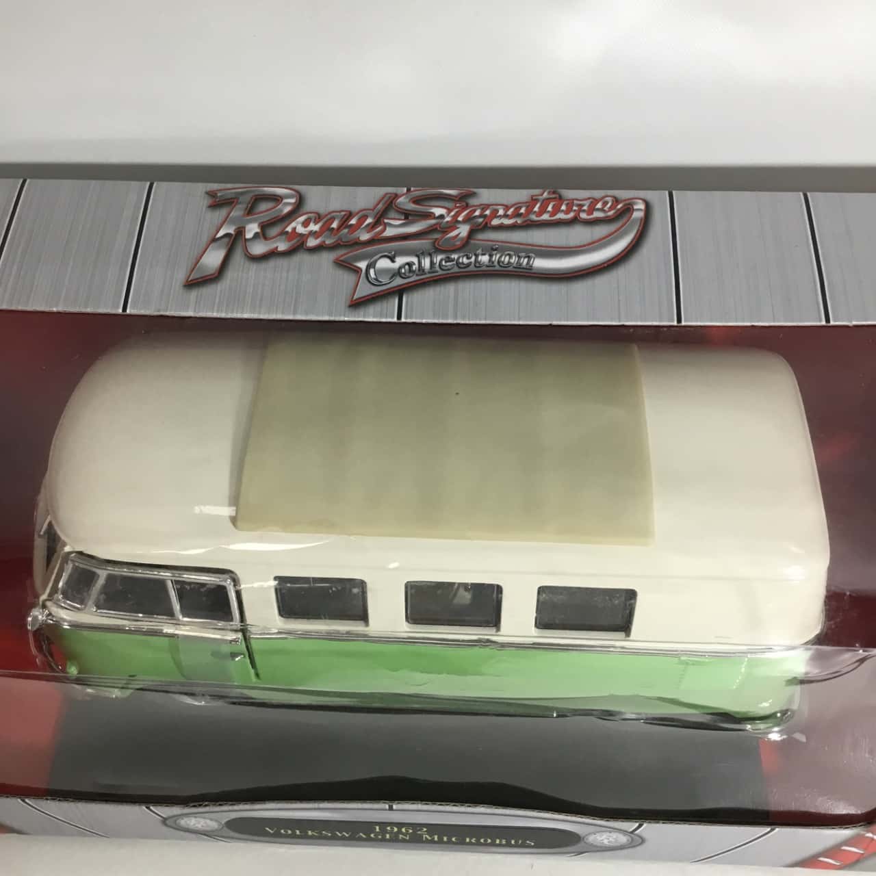 1962 Volkswagen Microbus(s)