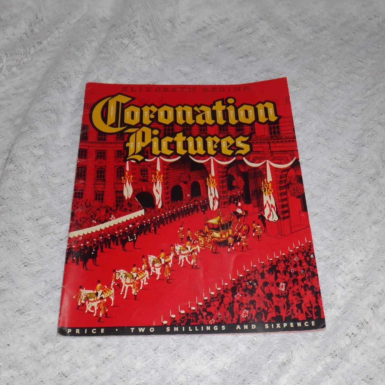 Vintage Commemorative Magazine - Coronation Pictures (Queen Elizabeth ...