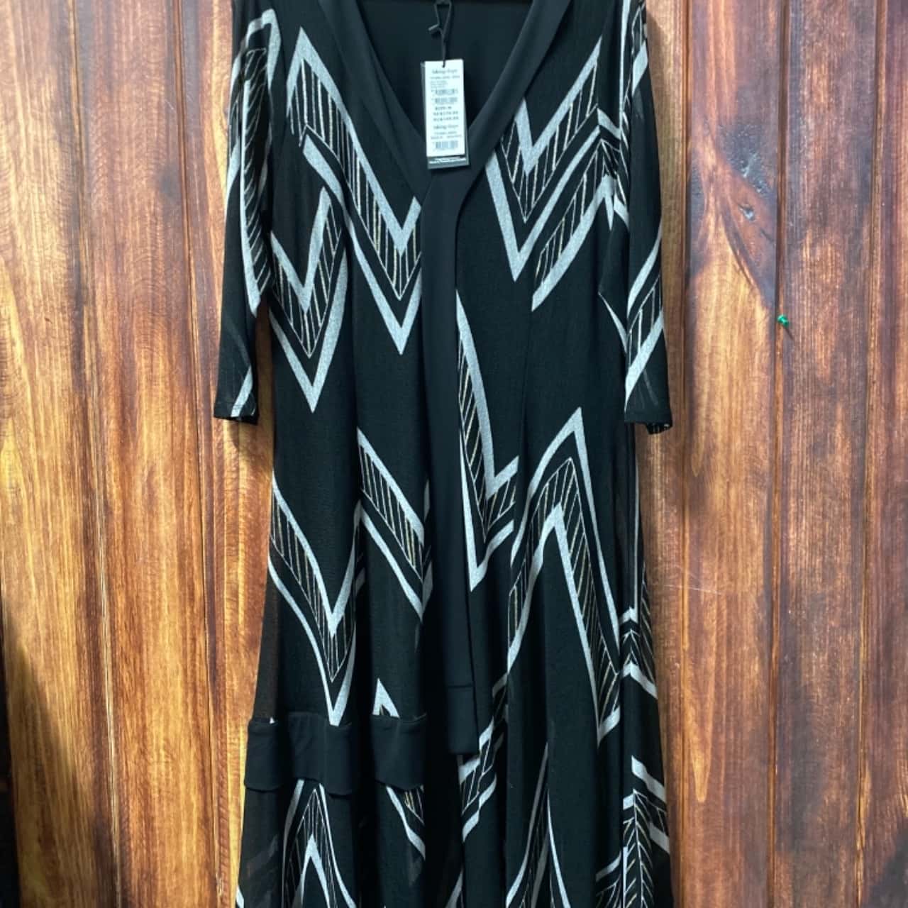 Taking Shape Size M Black / White new (s)