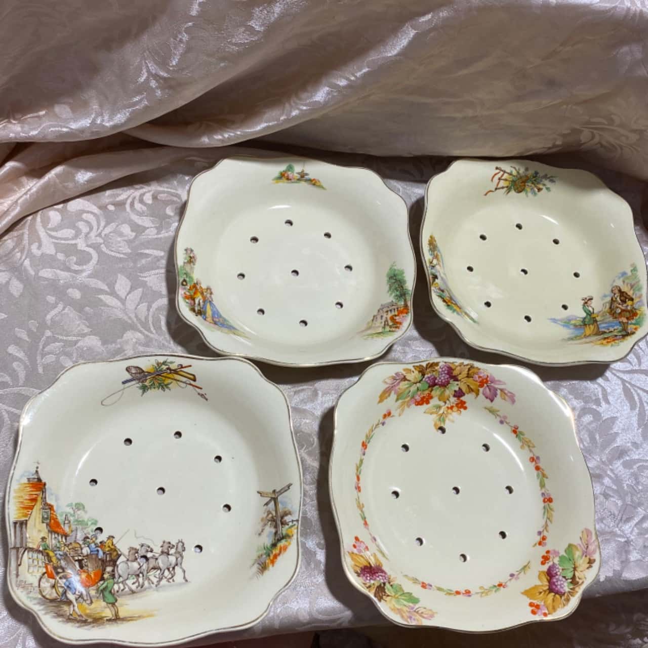J&G Meakin Sunshine plates set of 4