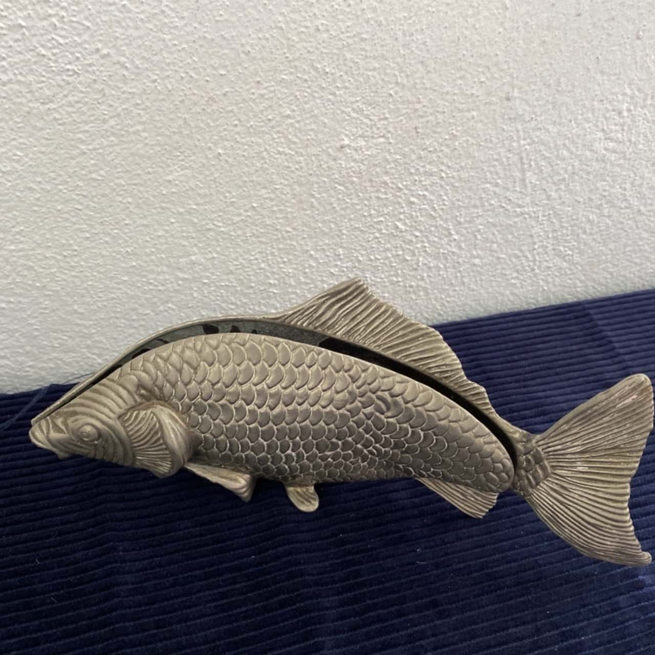 MODELLO DEPOSITATO Silver Fish Letter Holder, (s)