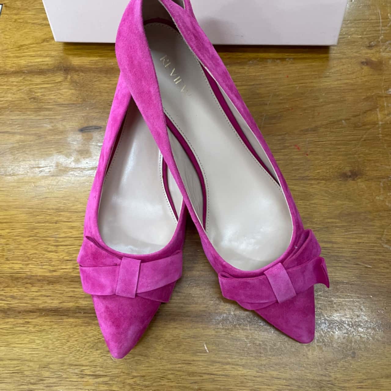 Review Womens Size 42 Pink Shoes(s)