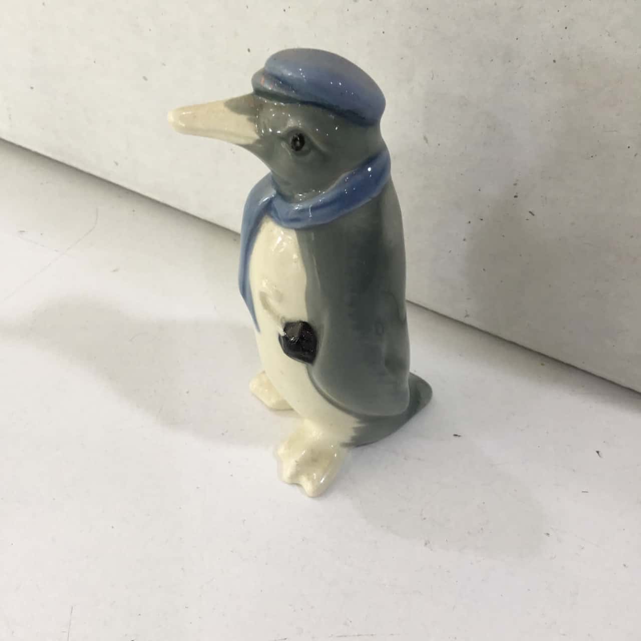 Vintage Rare Wade Pottery Penguin family Figurines (s)