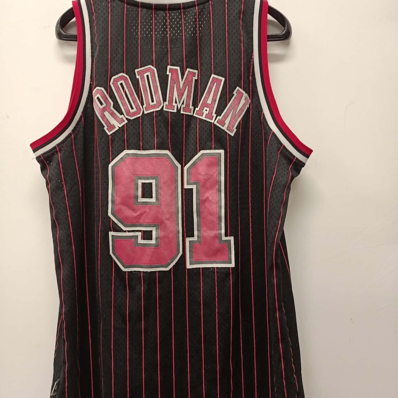 adidas - NBL Mens Dennis Rodman Size L Black / Pinstripe / Red / White (s)