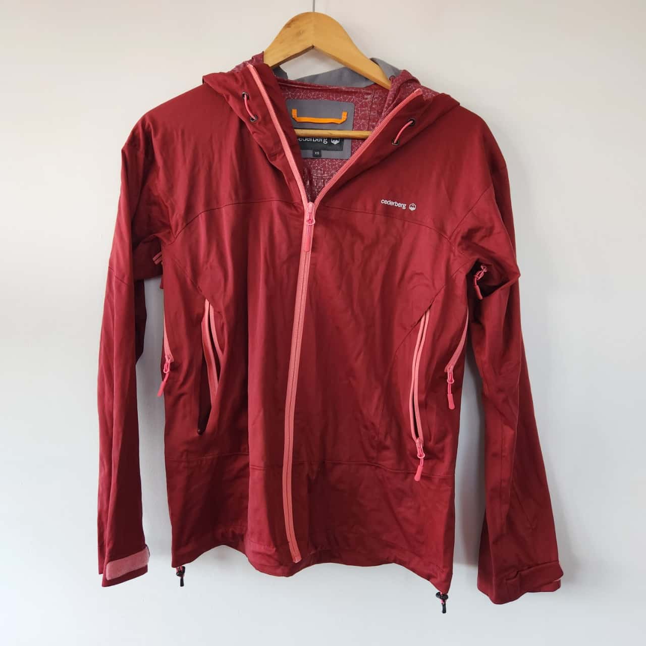 Cederberg Burgundy Rain Jacket Size 6 / XS (s) - Used As New | Salvos ...