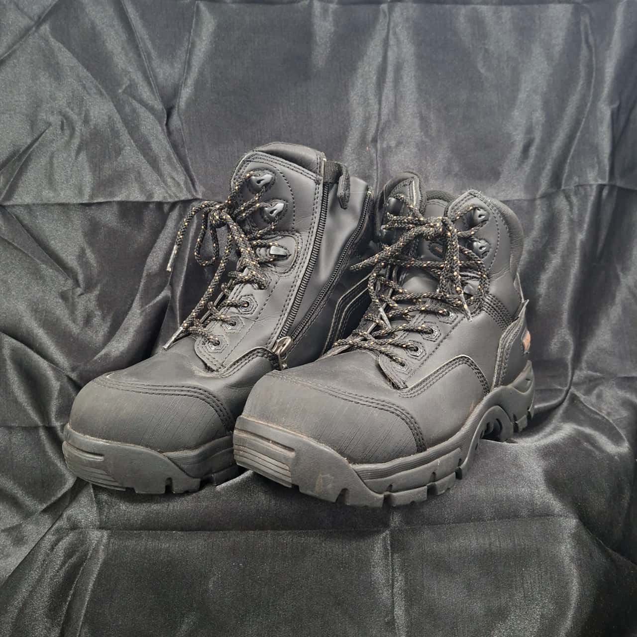 Ladies Magnum work boots