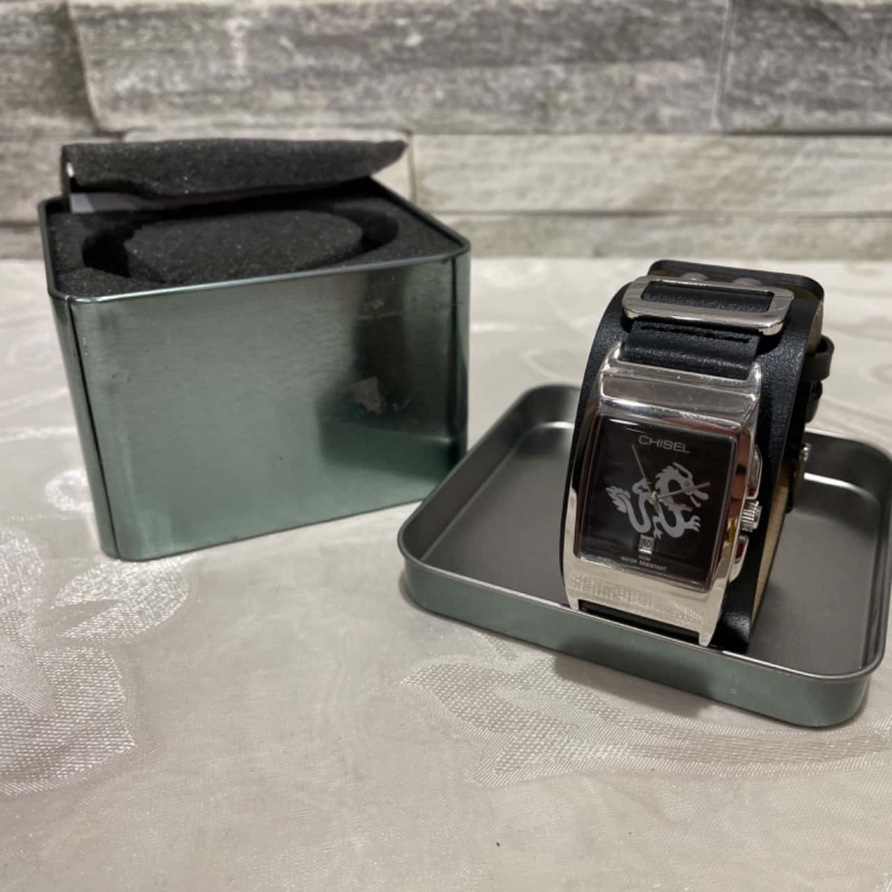 CHISEL Mens Sliver/Black Wristwatch (s)