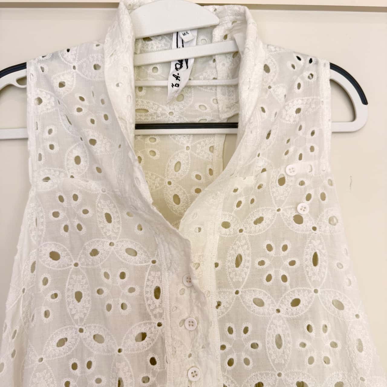 M A. Dainty. White Broderie Blouse. Size M/L