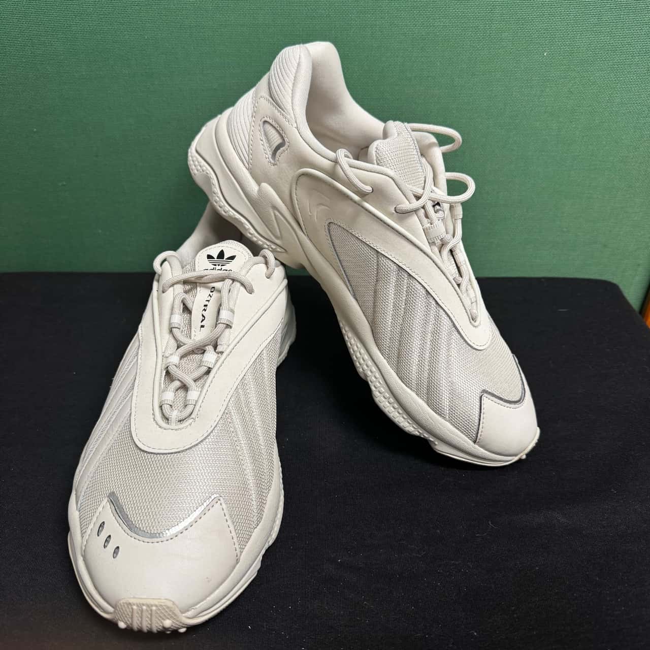 Adidas Mens White Shoes Size 10.5