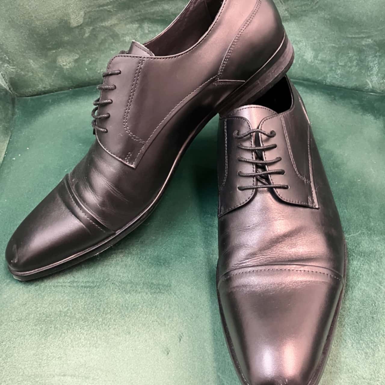 Mens Aquila Dress Shoes EUC