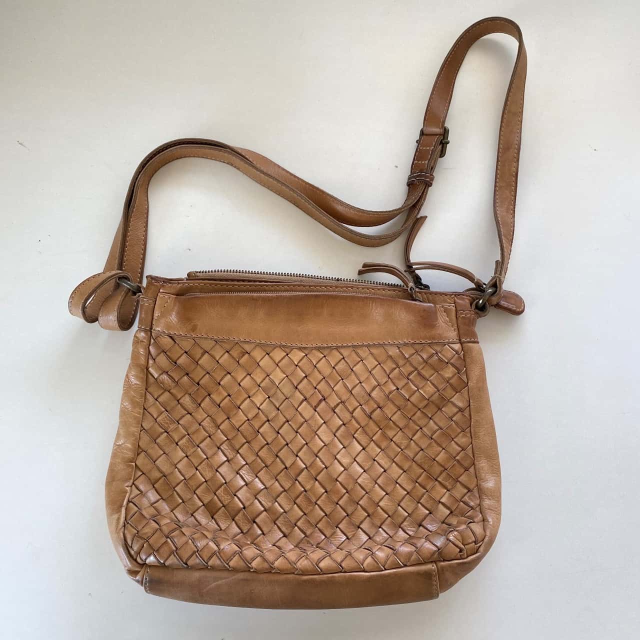 Colorado Beige Leather Cross Body Bag (s)