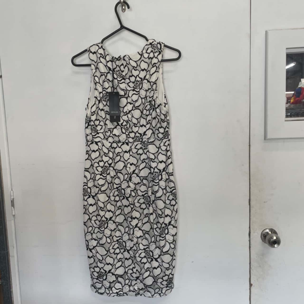 Tokito Womens Size 10 BNWT Floral Dress Black / White