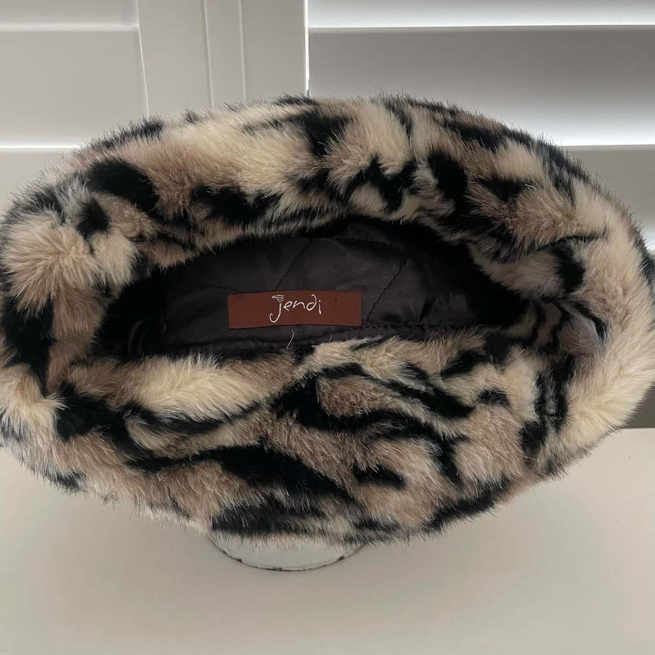 Jendi Womens Animal print / Brown / Off White (s)