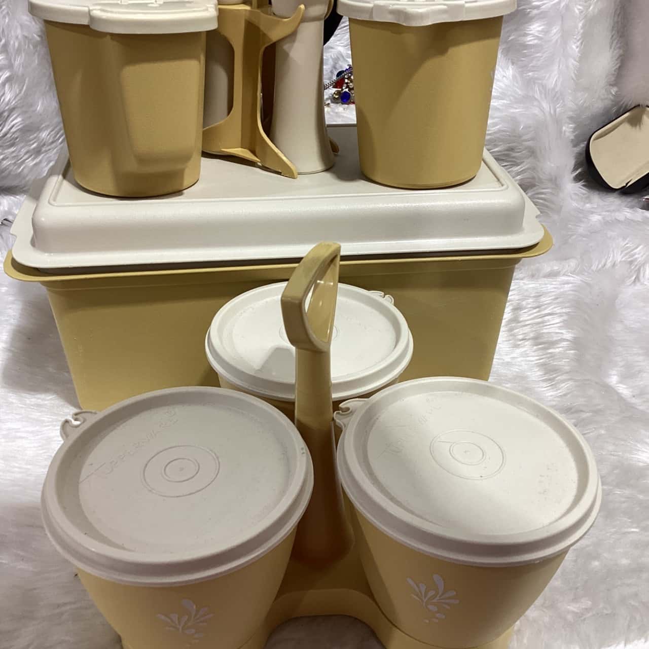 Tupperware kitchen set