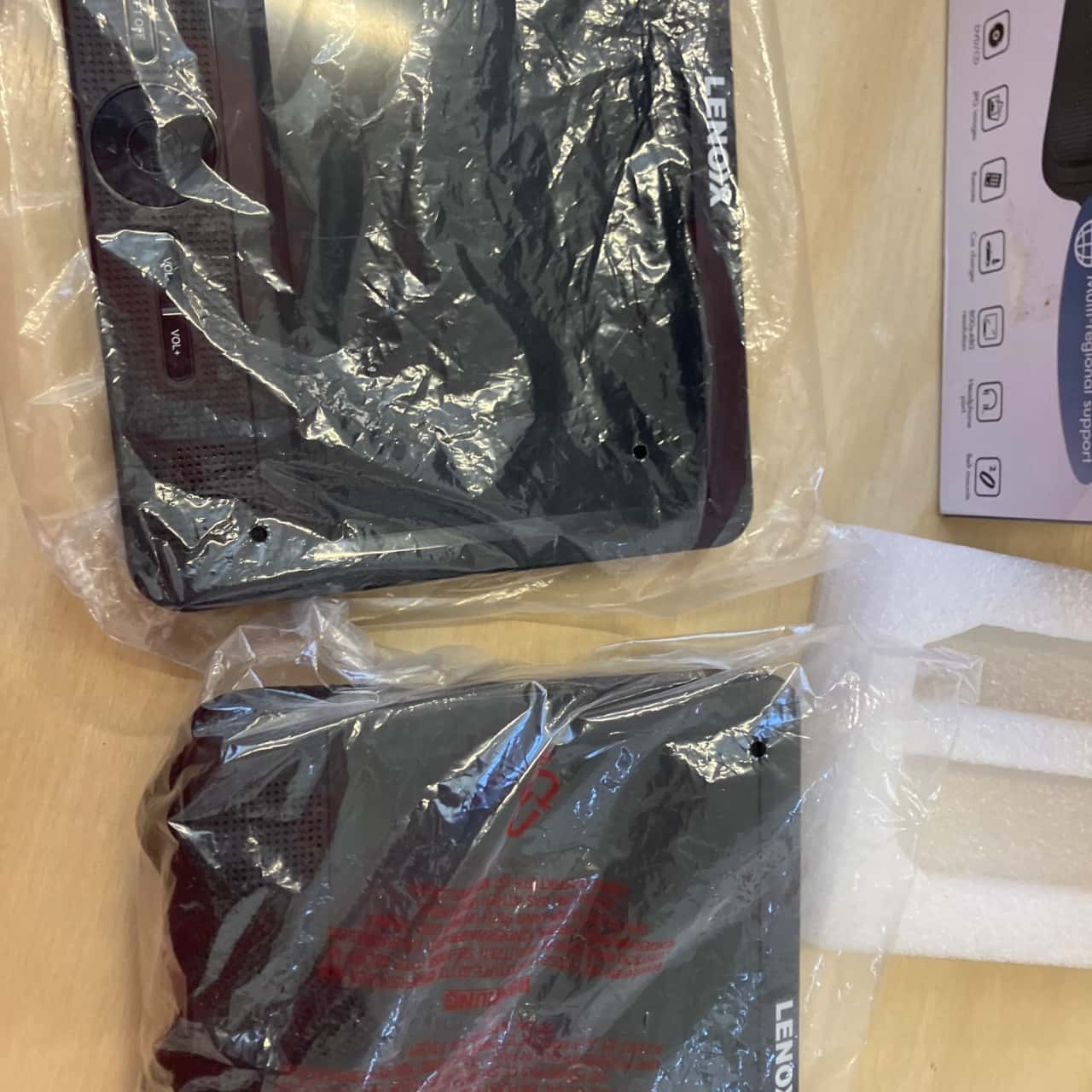 Lenox 9” twin screen portable dvd player