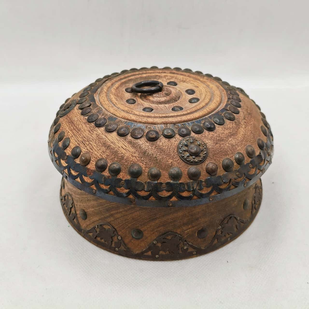 Vintage Hand Crafted Wooden Trinket/Jewellery Box Decorated With Metal ...