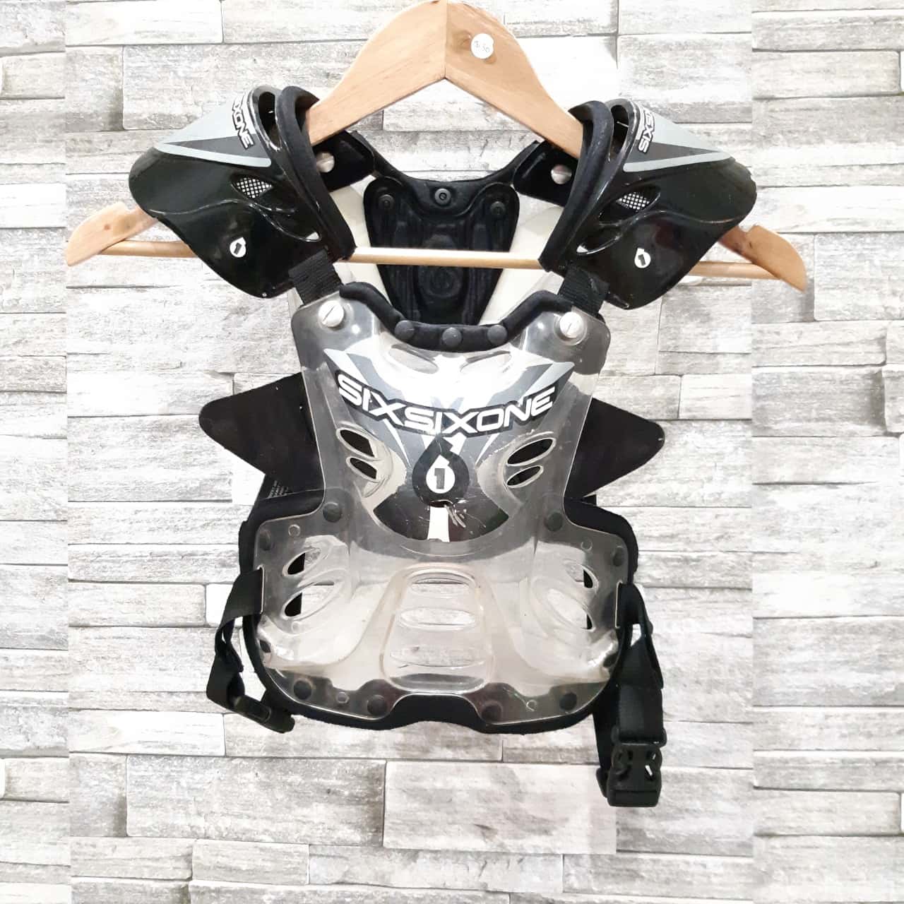 Sixsixone Unisex Body Armour Black / Other