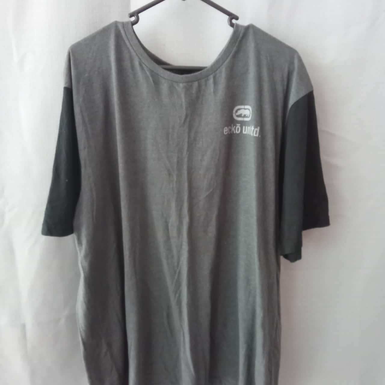 Ecko United Mens Dark Grey with Black Sleeves T-Shirt with Logo Size ...