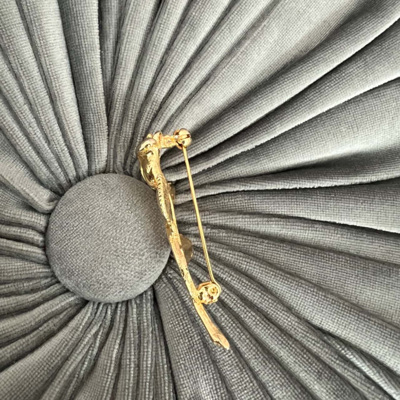 REDUCED Womens Elegant Brooch Single Rose (s)