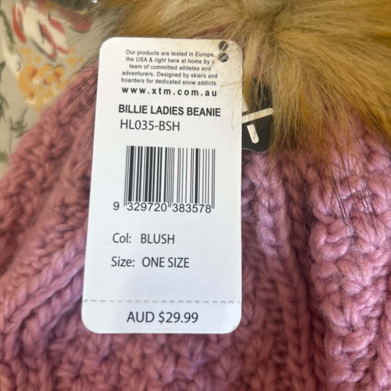 Womens XTM beanie Size One Size Pink (b12)(s)