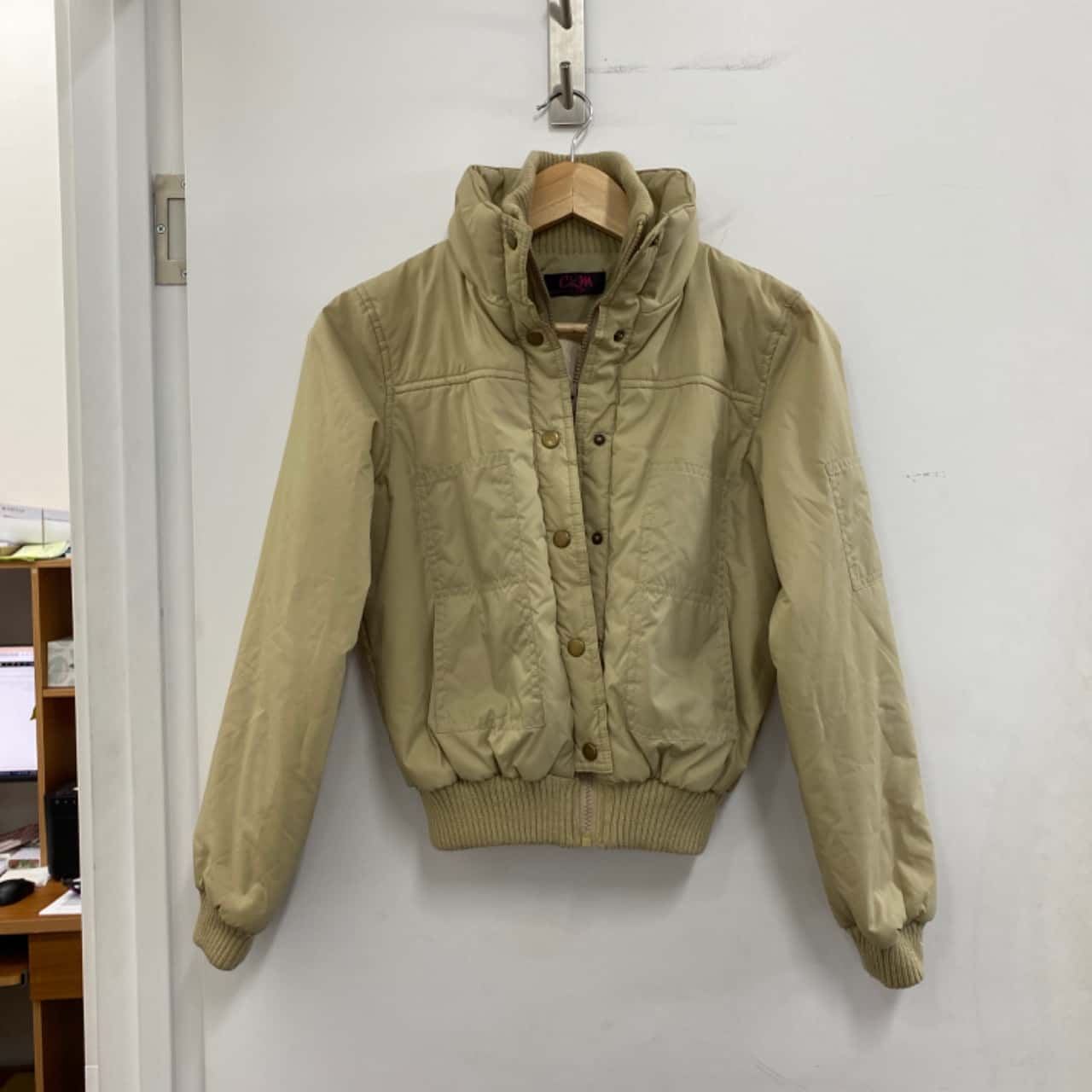 CKM Womens Size 8 Bomber Jacket / Button Up / Front Zipper / Puffer ...