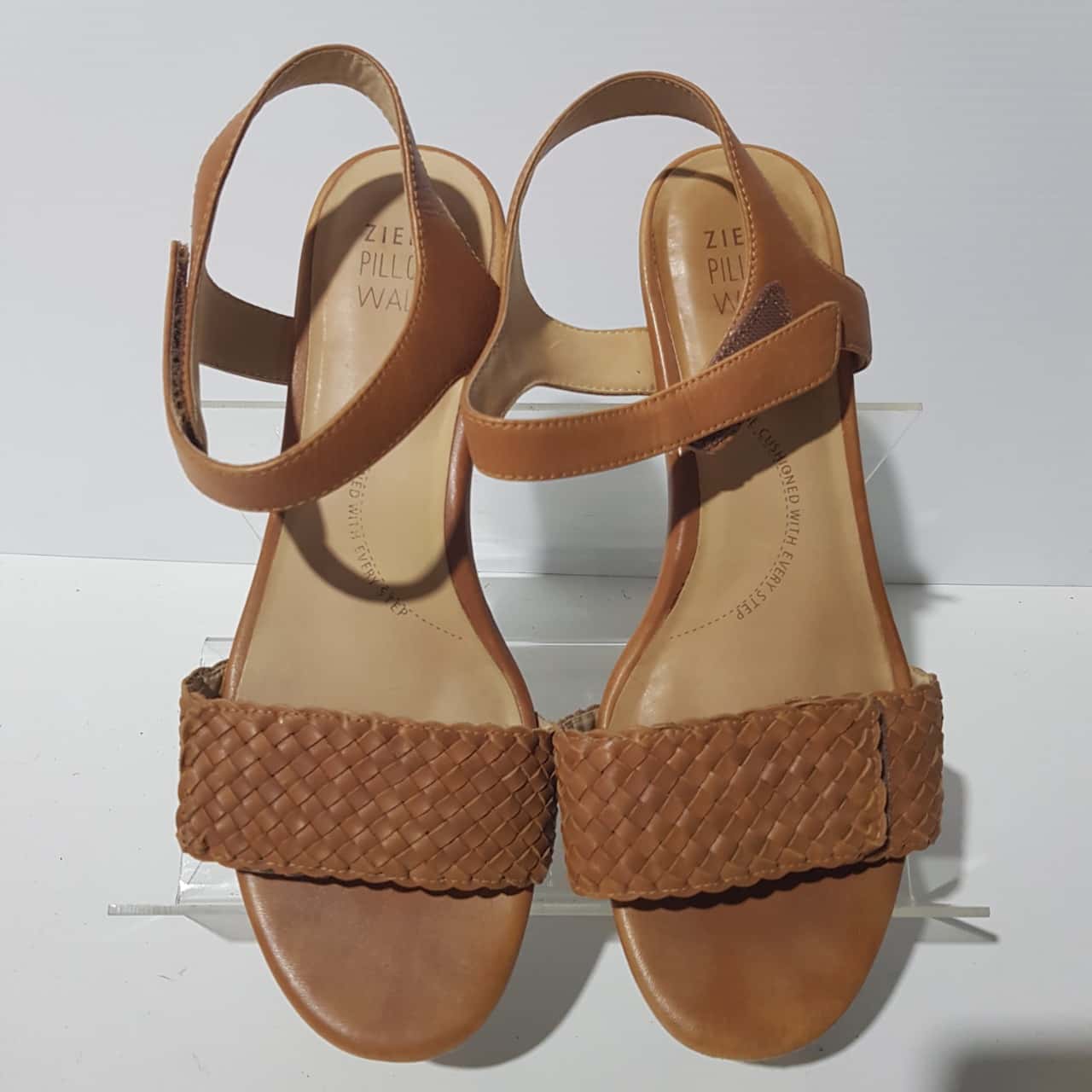 Ziera Womens Size 41 (s)