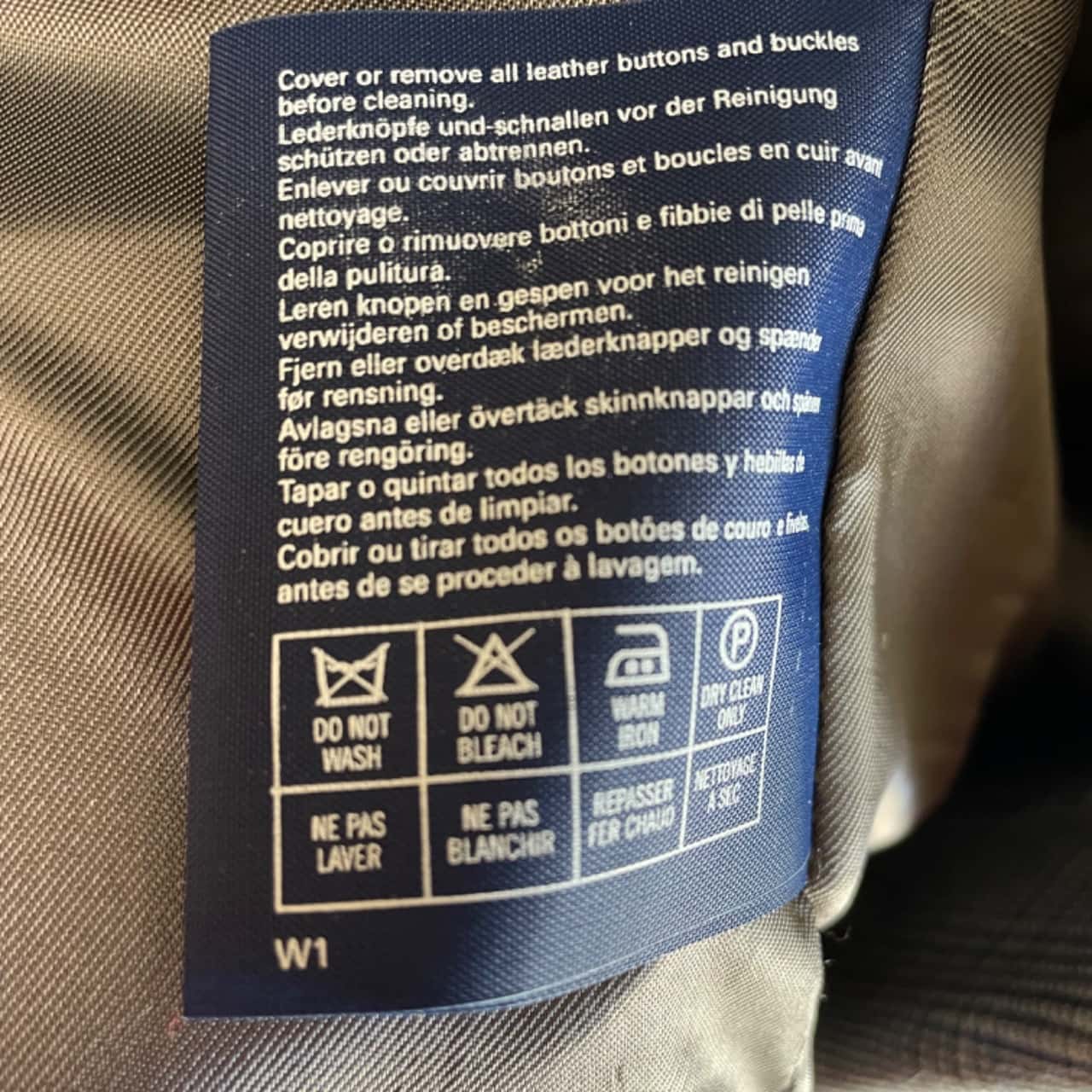 Burberrys Suit Jacket/Blazer Men’s Size 46R Grey/Checked(s)