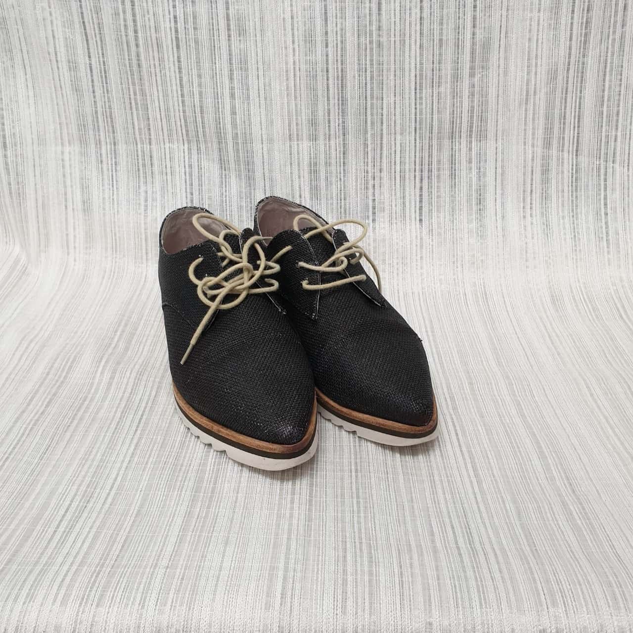 ZK Footwear Trill Super Smart Black Raffia Lace Up Shoes Size 38 ...