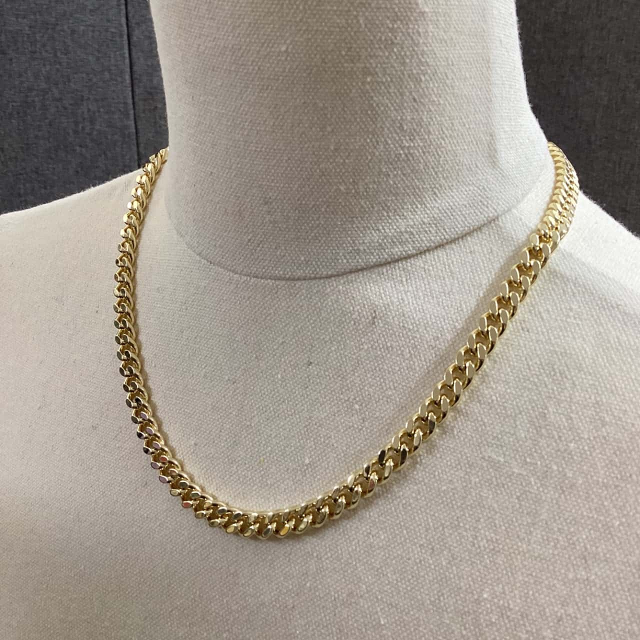 Beautiful gold plated chain, Gold (s)