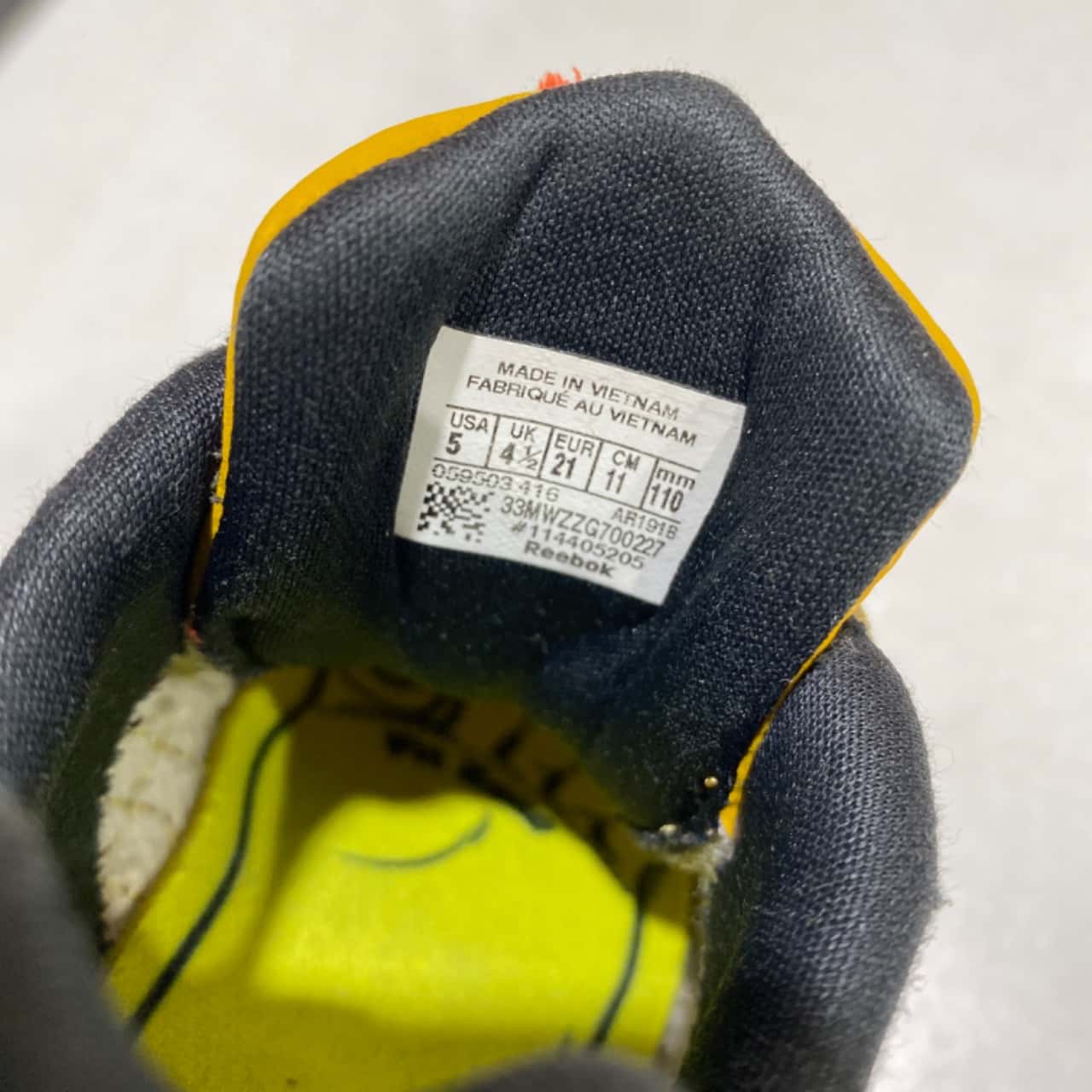 Reebok Kids Size 5 Yellow