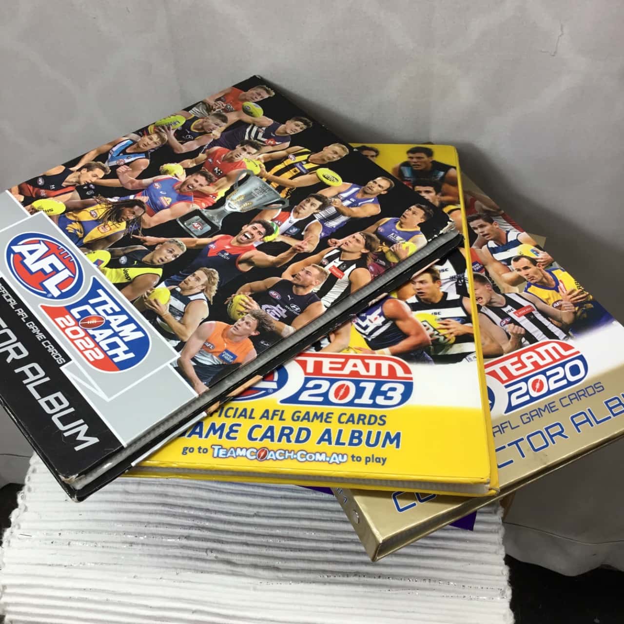 8 AFL Official Game Card Collector Albums & 2000+ extra AFL cards