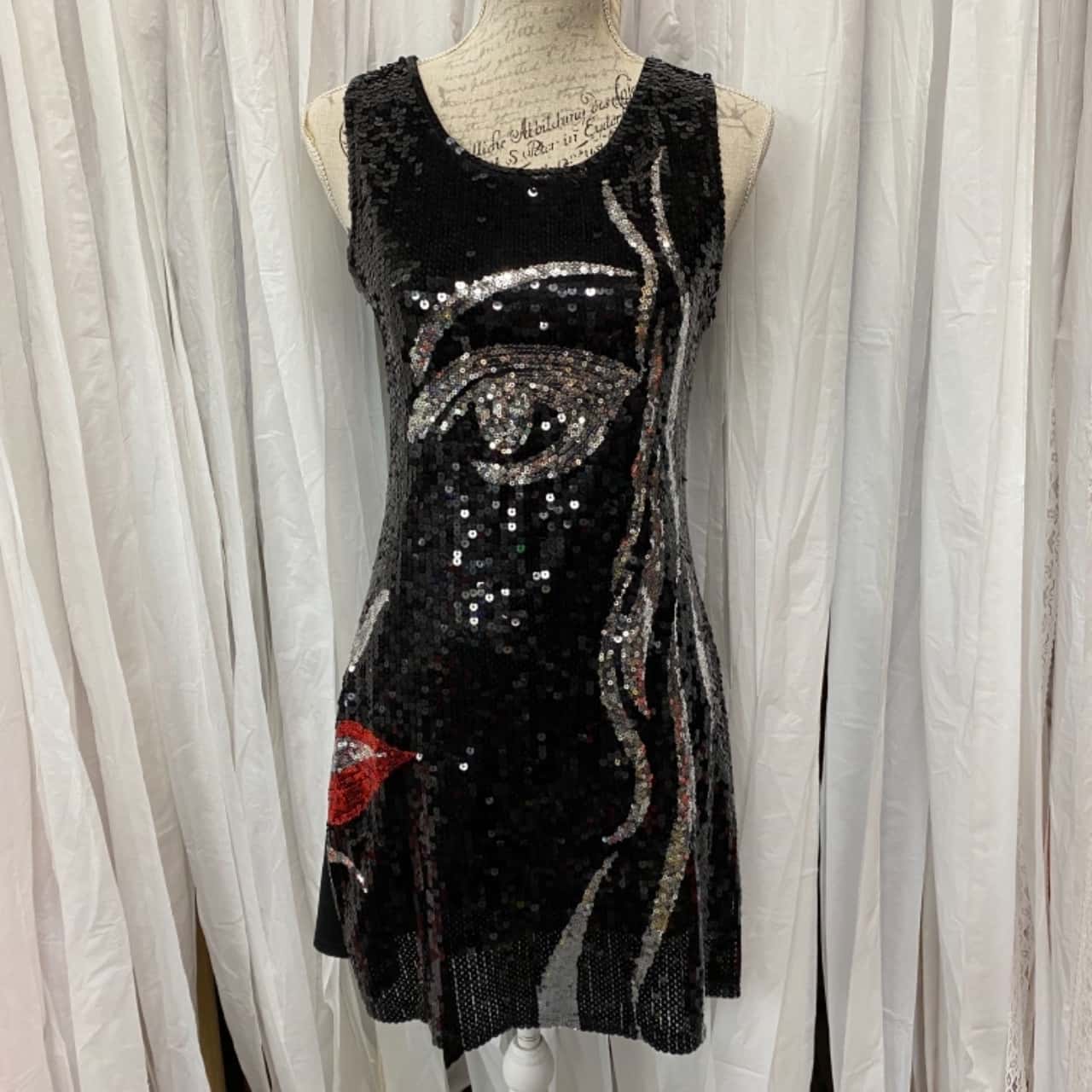 Womens Size M Sleeveless Black / Red / Silver sequins dress (s)
