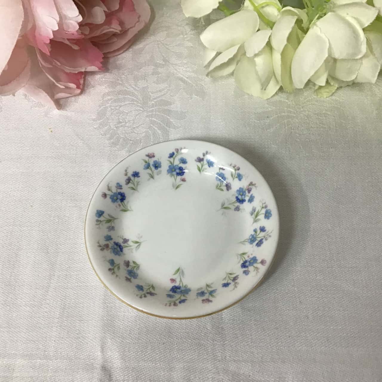Royal Albert “Memory Lane” Small Round Bone China Plate