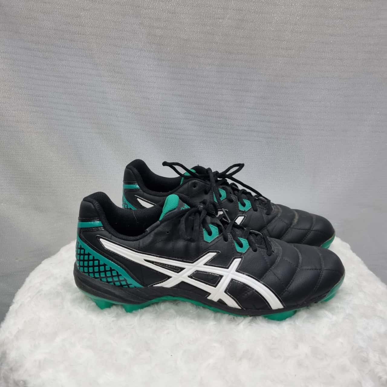 Asics Football Mens Shoes Size US10.5 Black / Green / White (s)