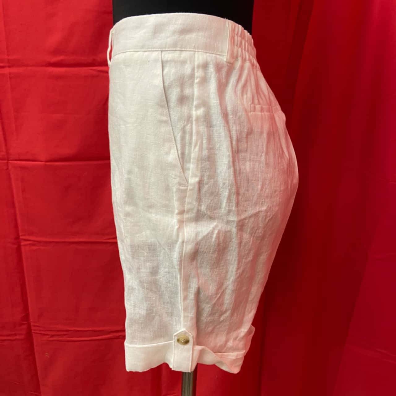 Jacqui-E Womens Size 14 Shorts White (s)