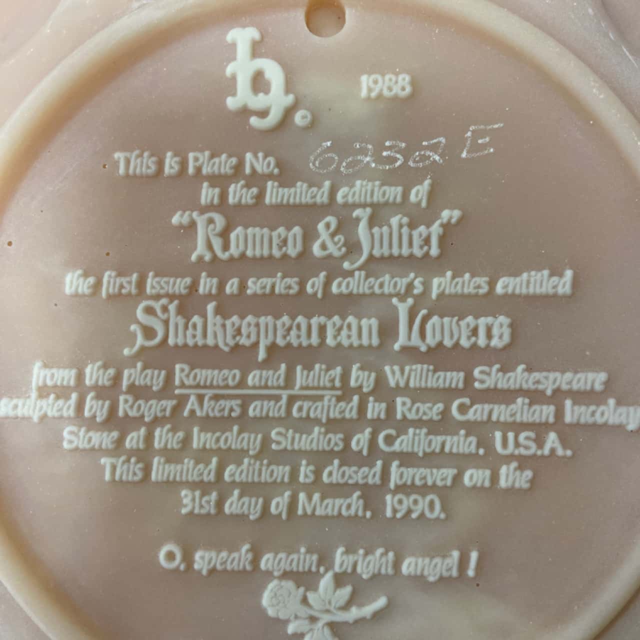 Romeo & Juliet plate and stand(s)