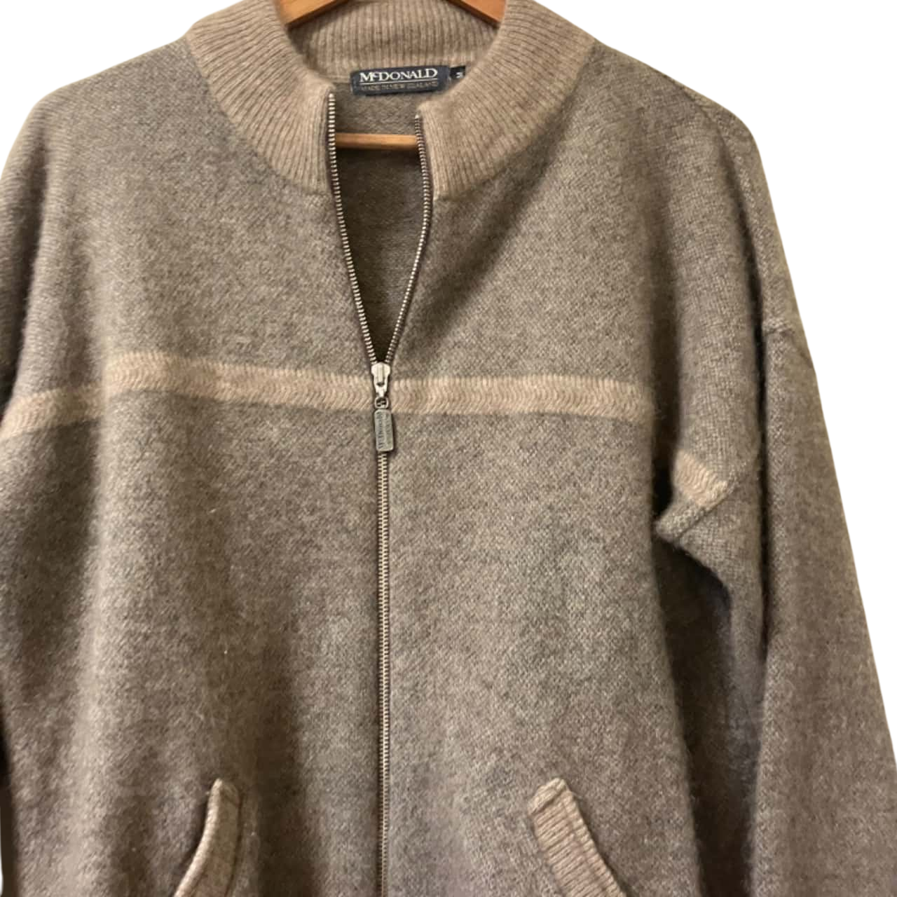 Unisex Size M Cardigans Beige / Brown (s)