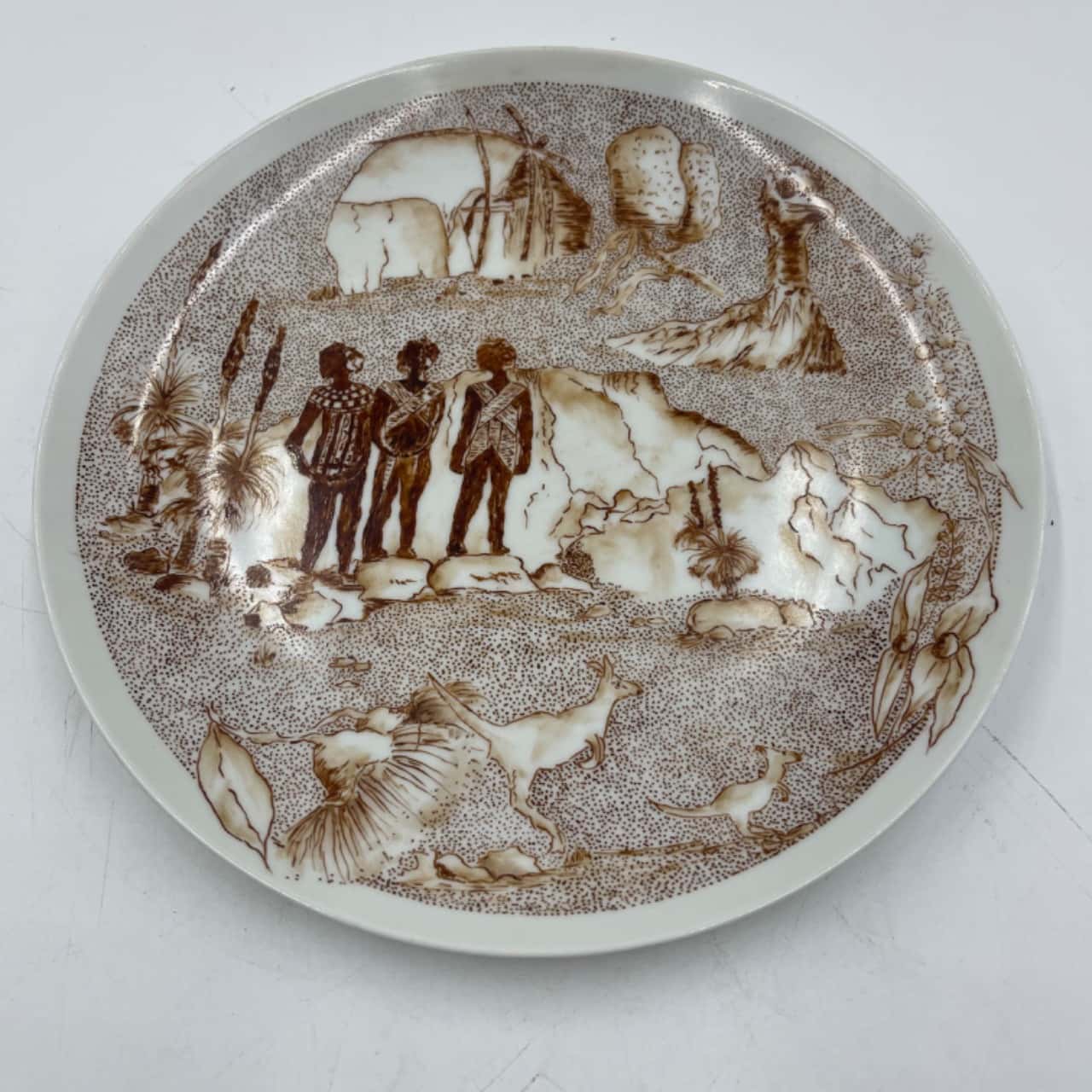 Indigenous Plate Handprints by Noelene Johnson(s)