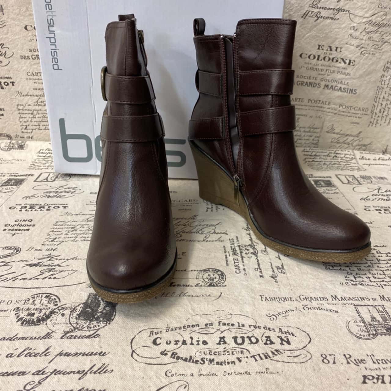 *Redused* BNWT Betts Womens Size 9 Boots Brown (s)