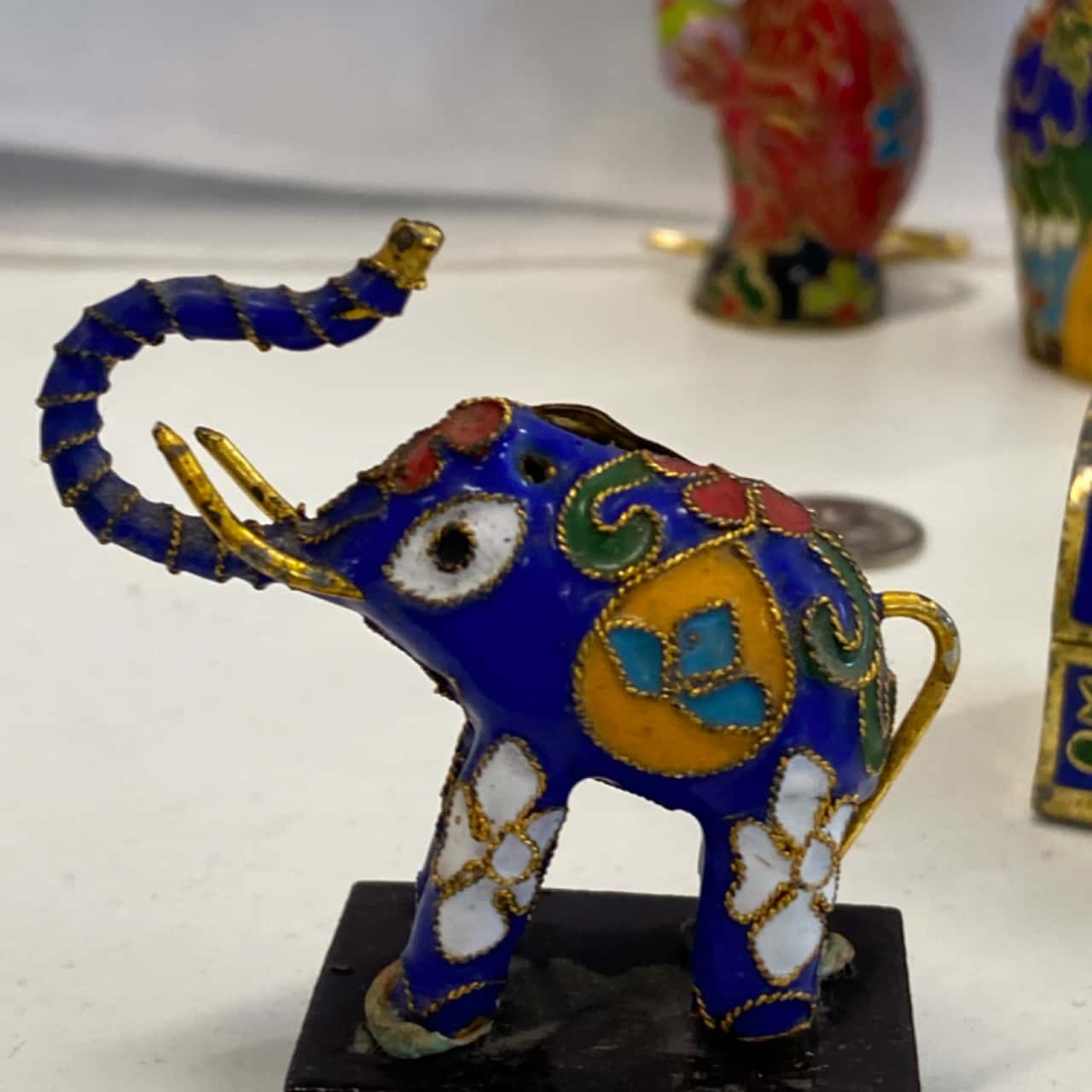 5 cloisonné figurines