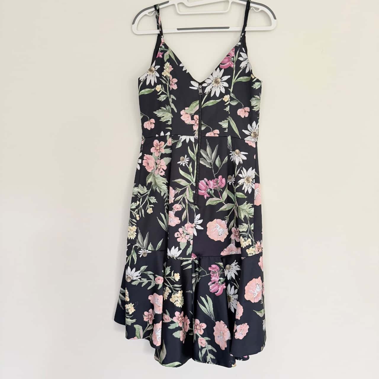 BNWT**Wayne Cooper. Events Dress. Size 8