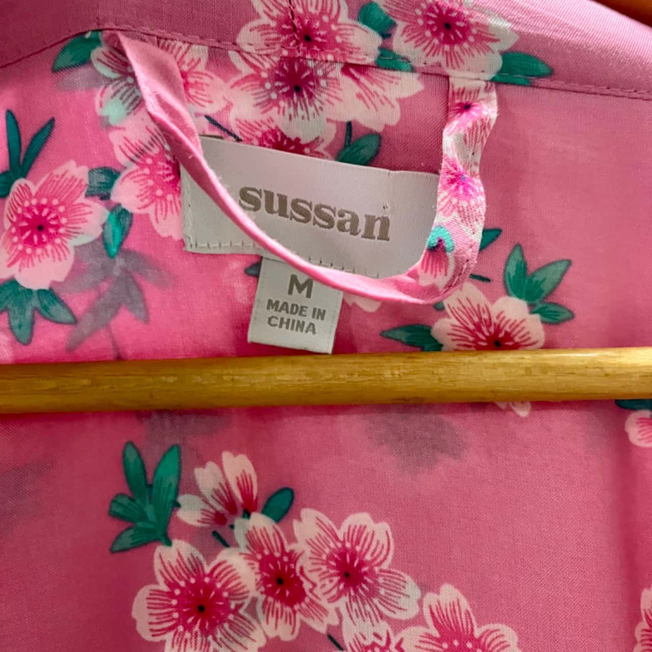 Sussan Pink floral leisure robe Size M-just gorgeous(s)