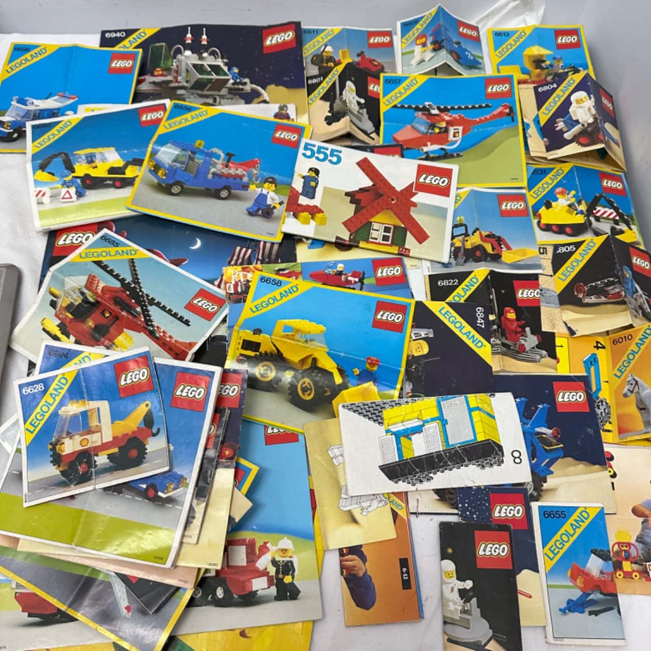 Lego vintage instruction books 50+(s)