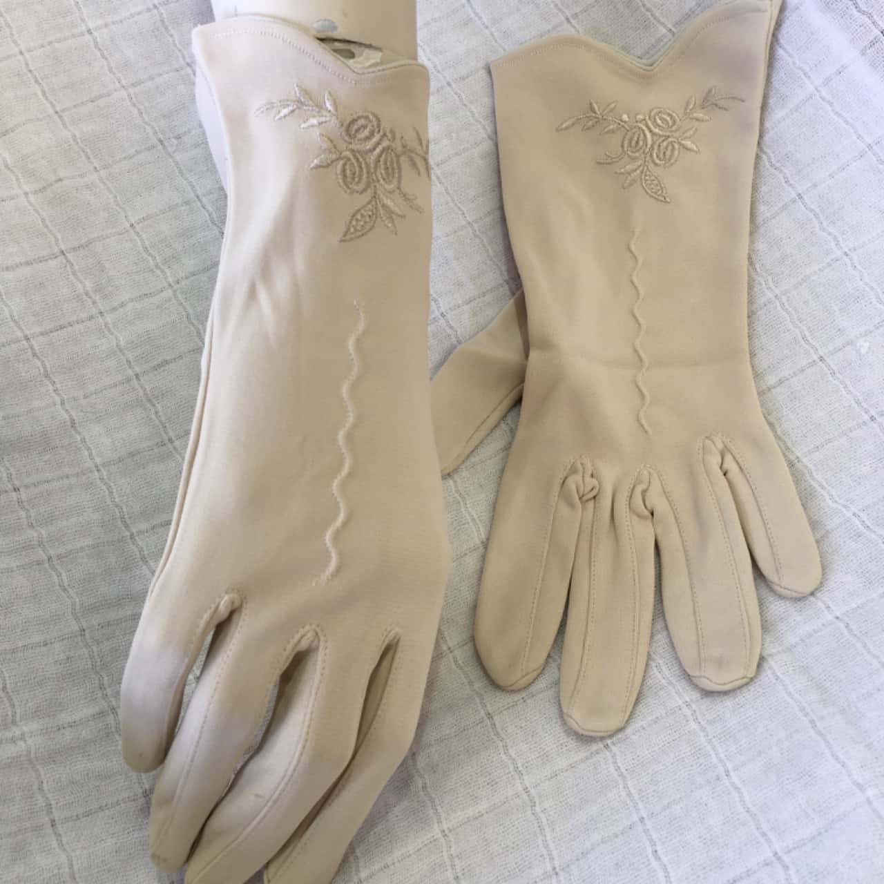 Graham made in west Germany Womens short gloves Size 5.5 Cream with ...