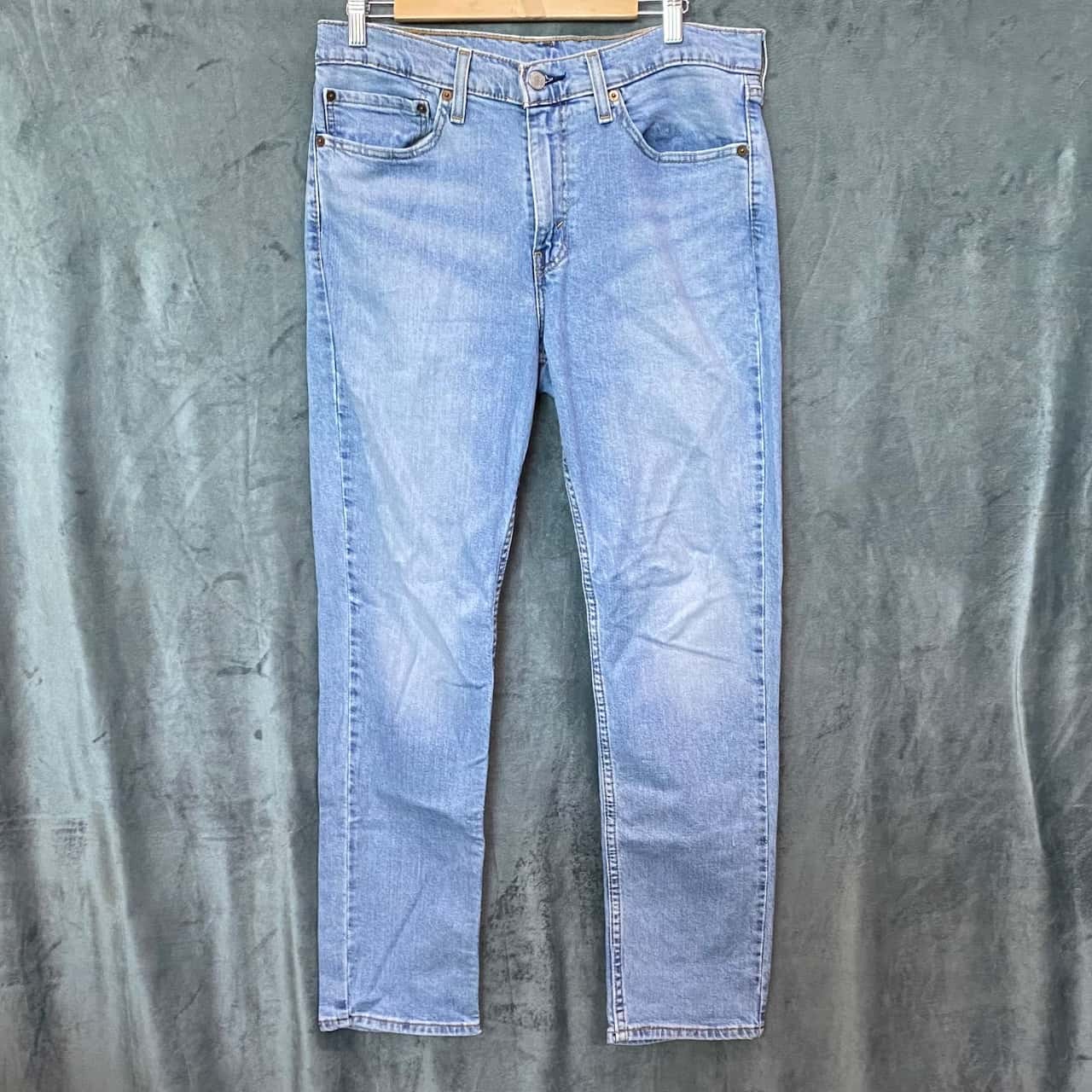 Levis Mens Jeans Size 30L / 34W Blue (s)