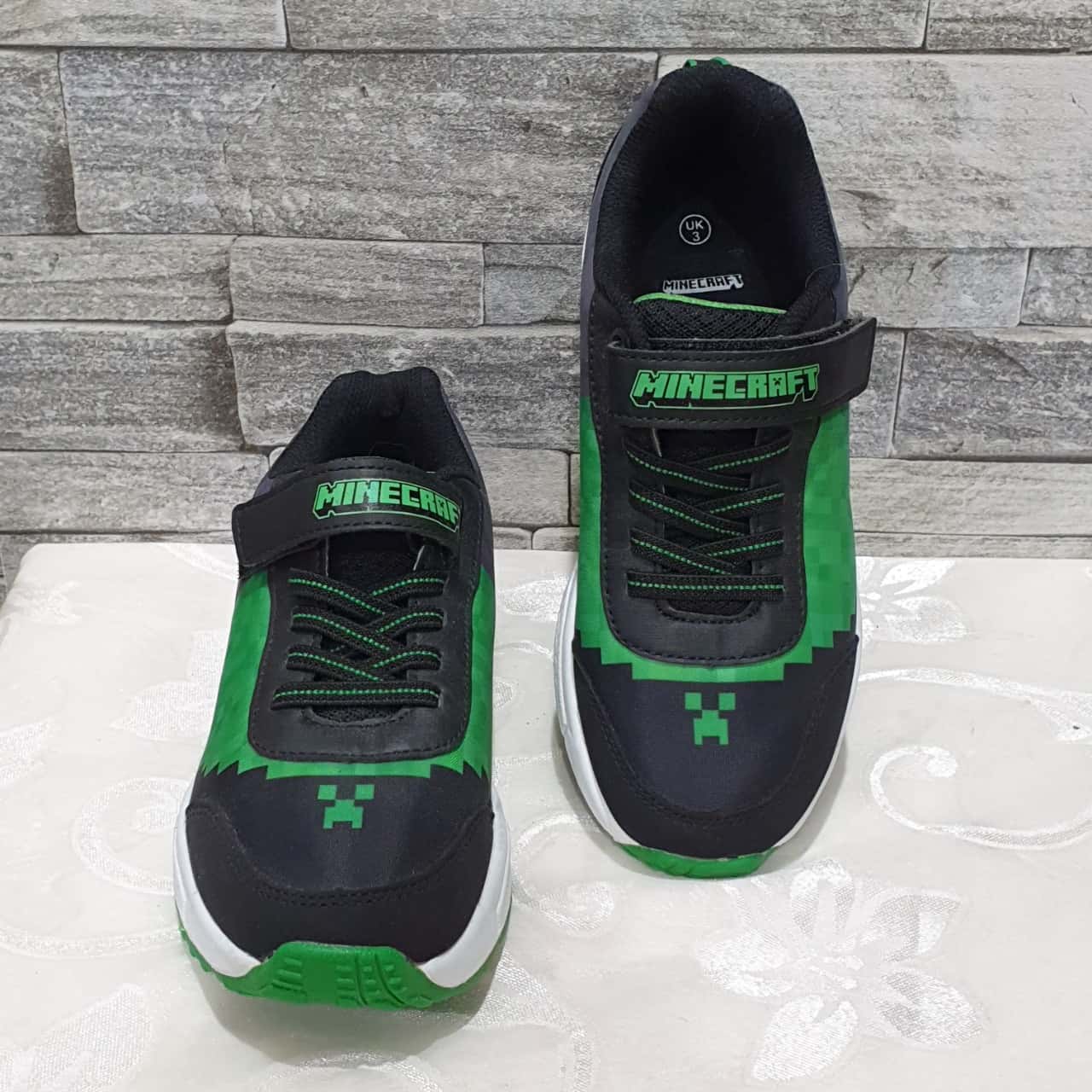 Minecraft Kids Size 3 Shoes Black / Grey (s)