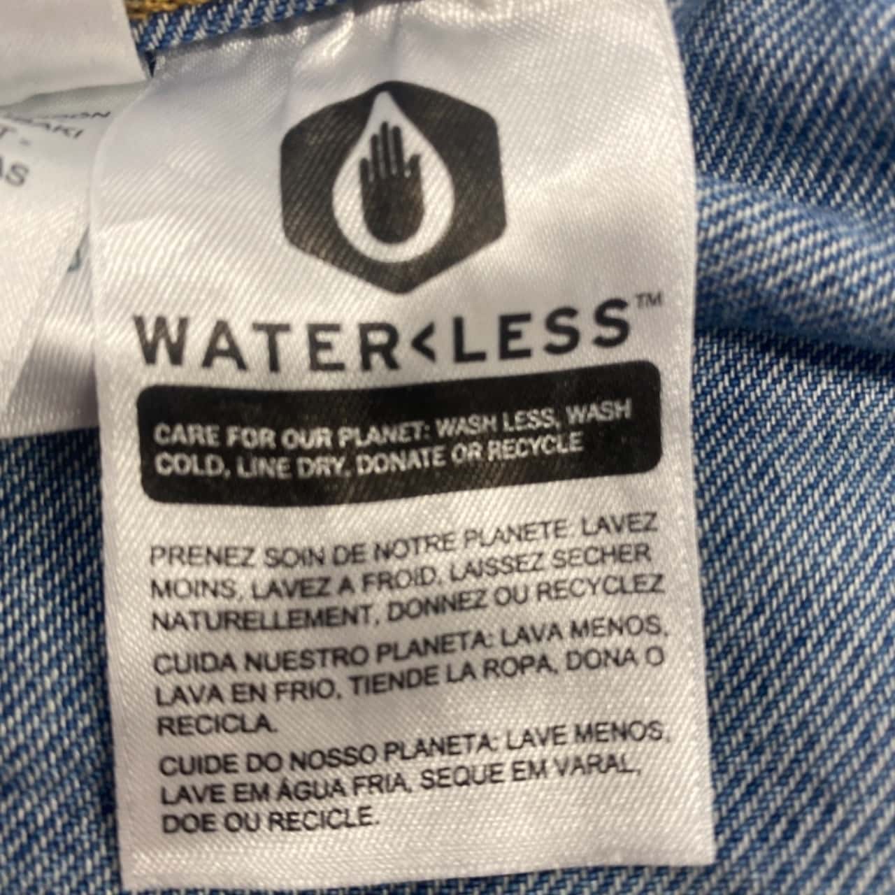 BNWT Levis waterless collection Denim jacket with frill collar detail ...