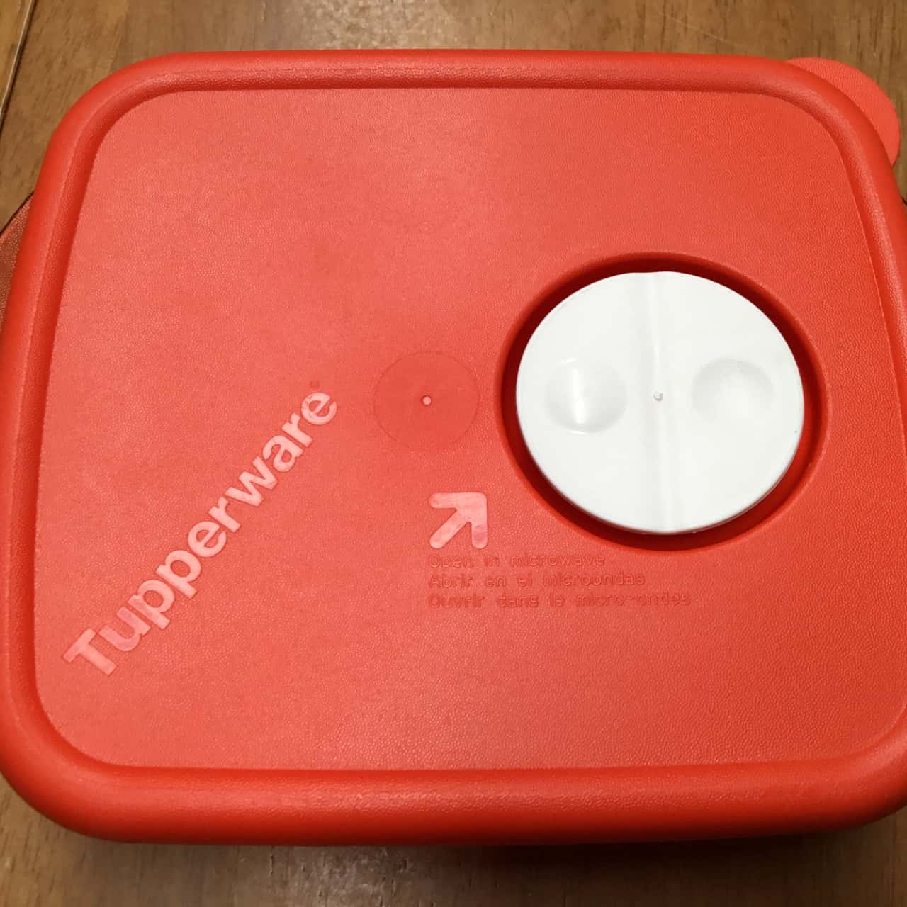 Tupperware Red Vent & Serve Container 3385A-4 & 3386B-2